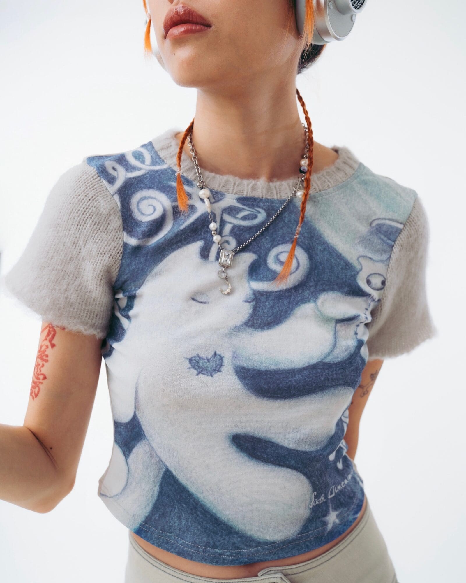 Snowflakes Mesh Tee – sixthdimension.shop